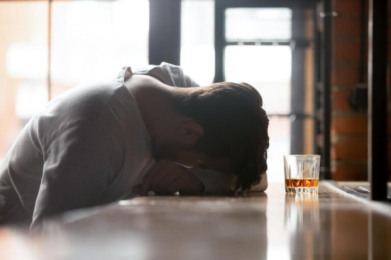 3 Signs Of Alcohol Intoxication | Alcohol Detox Center MA
